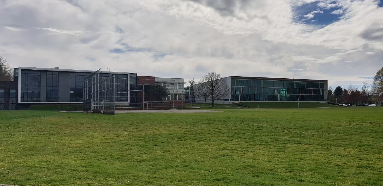 โรงเรียนมัธยมคิลลานี่ Killarney Secondary School | GetEducation.co.th